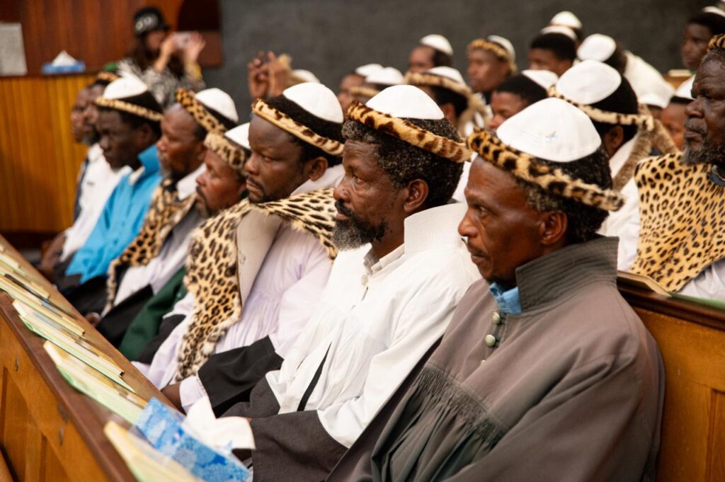 Shembe bring blessings to Sydenham Shul - SA Jewish Report
