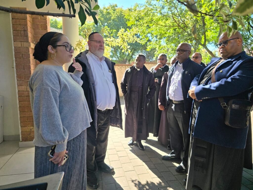 Catholic students learn about Judaism at Sandton Shul - SA Jewish Report