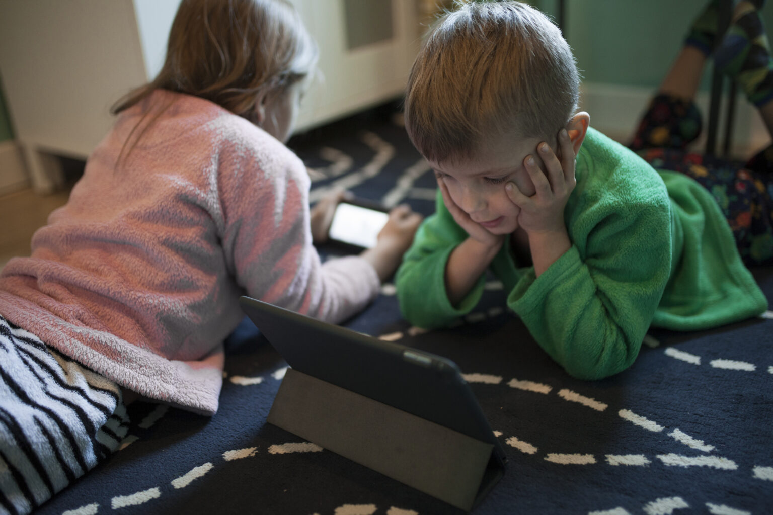 When your child’s device obsession trumps reality - SA Jewish Report